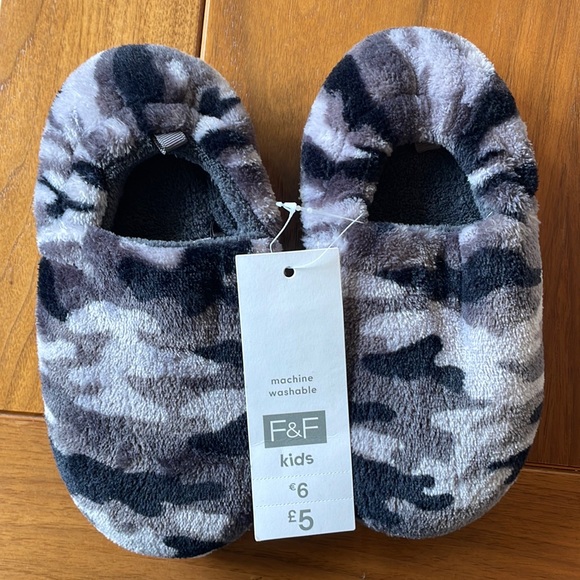 F & F | Shoes | Super Soft Kids Slippers | Poshmark